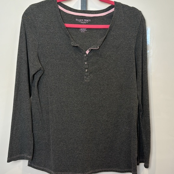 Ellen Tracy | Tops | Ellen Tracy Top | Poshmark